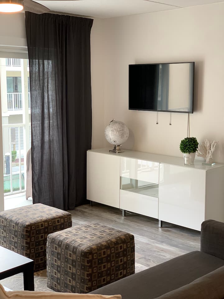 Beach Condo Next To Seacrets - Ocean City, MD