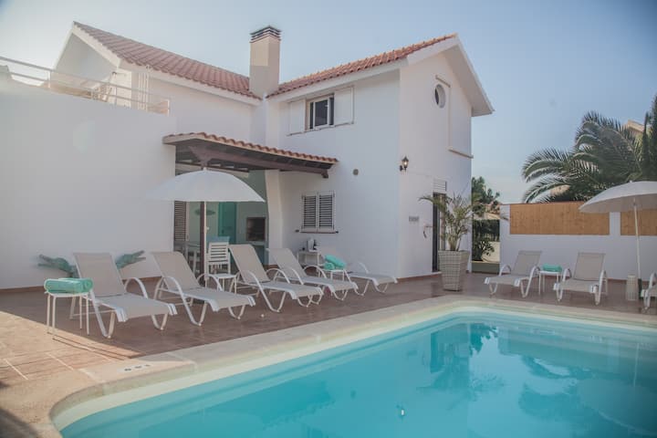 Las Pergolas 5 Bedroom Villa With Pool - Corralejo