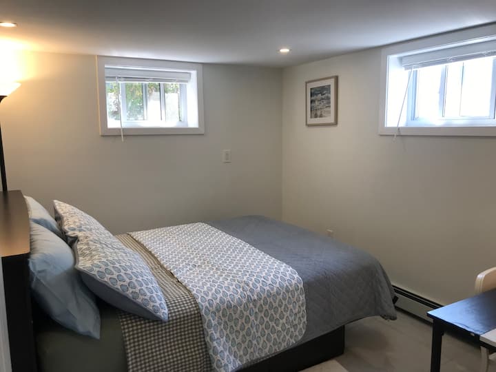 Lovely Entire Lower Level Apartment - Great Neck, NY