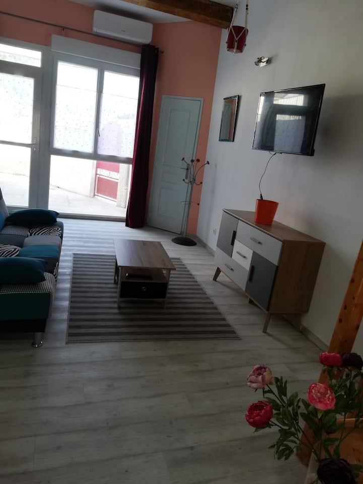 Loft Ravissant Se Trouvant En Périphérie D'un Village Pittoresque Aux Bords Des éTangs - Sigean