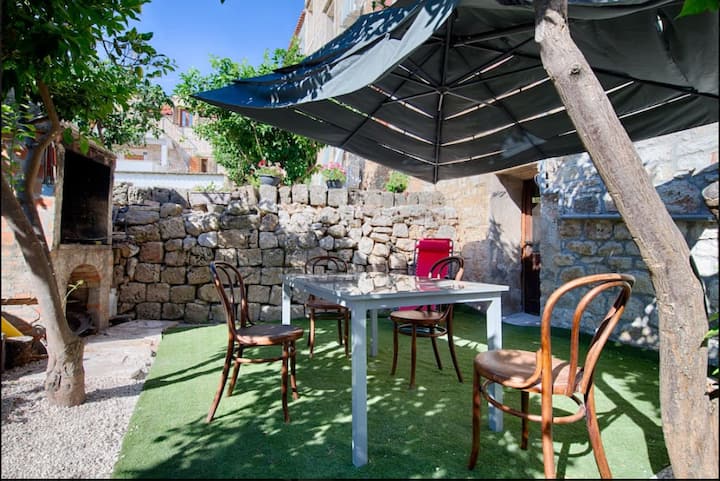 Beautiful House In Komiža - Vis