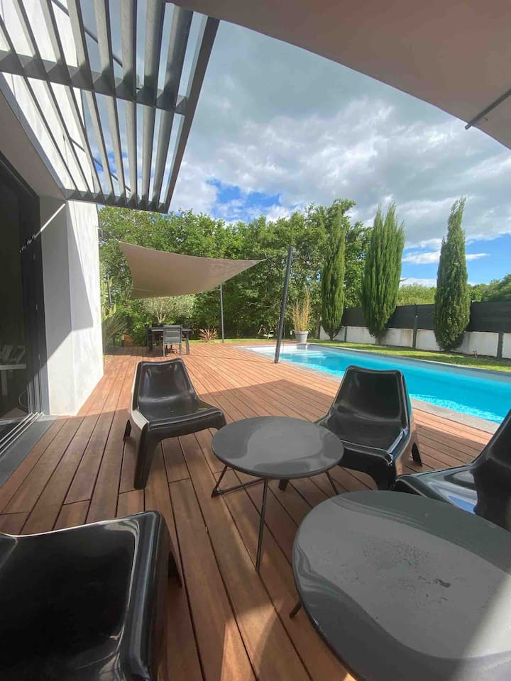 Belle Villa, Piscine Chauffée à 27 Dans Vannes - Vannes