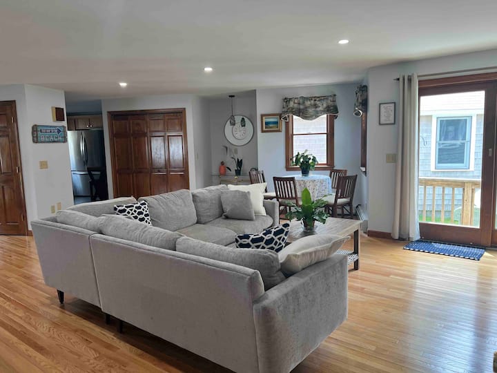 The Fruit Stand House - Dennis, MA