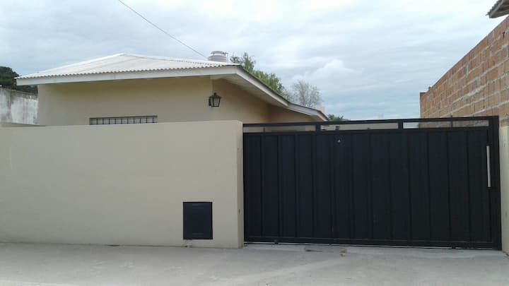 Casa 4 Personas En Balcarce. 60km De Mar Del Plata - Balcarce