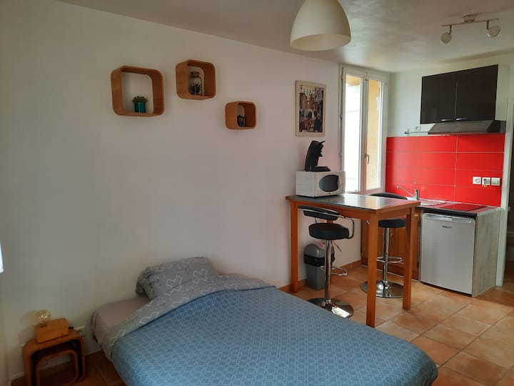 Studio Entièrement éQuipé - Marseille