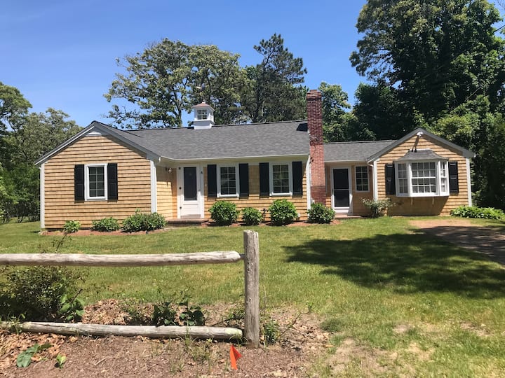 Chatham 3 Bedroom Near 3 Beaches - 채텀