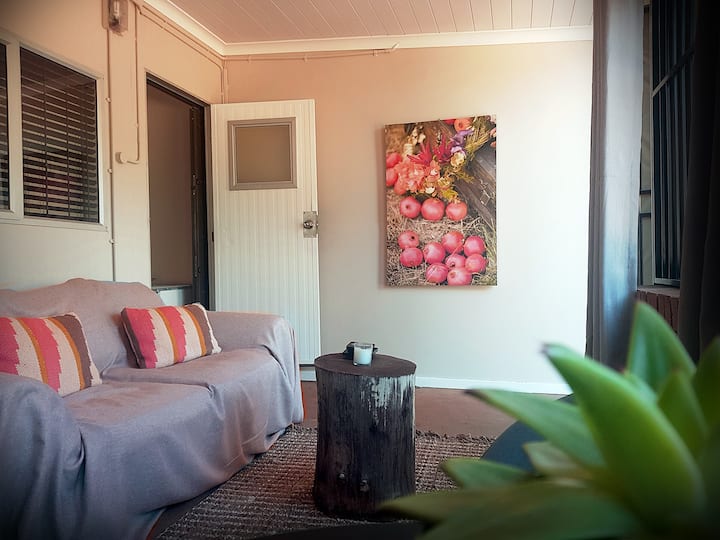 Ganico Tiny Home On An Organic Pomegranate Orchard - Krugersdorp