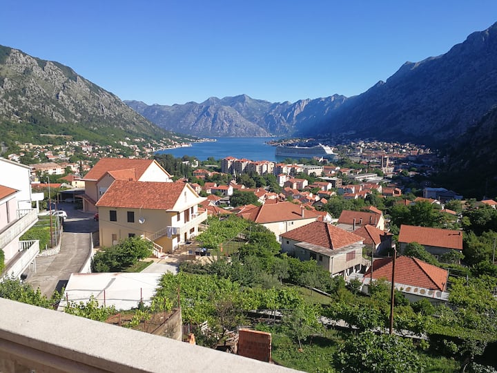 Kotor Home With A View On Bay - Kotor