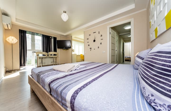 бул. Леси Украинки 5 уютная квартира в центре - Kiev