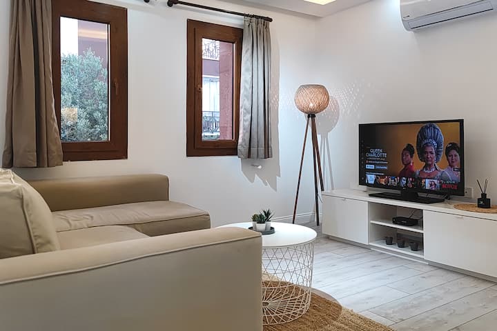 Lovely Apartment With Pool - Kuşadası