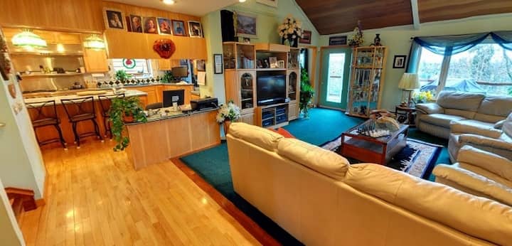 U-med Large Private Room & Bath - Anchorage, AK