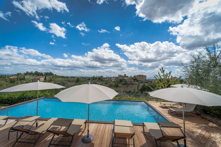 Large Apartment In A Villa, Swimming Pool, Siena - 시에나