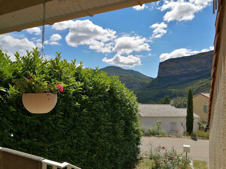 Maison Vue Sur Le Rocher - La Motte-Chalancon