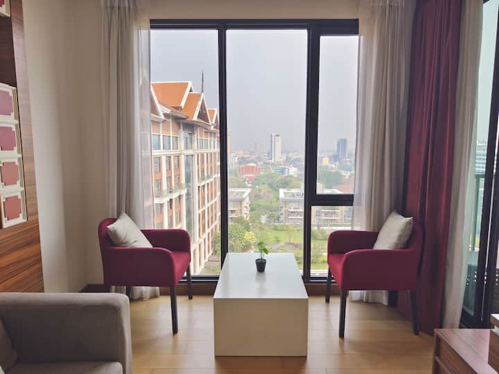 @Astra Condo 54平米14楼豪华套房近机场古城夜市免费天空泳池可住4人 - Chiang Mai