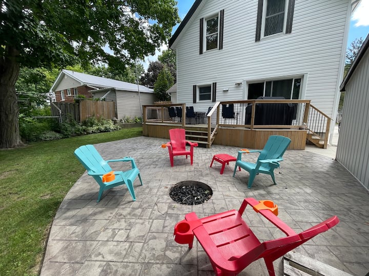 Beautiful Century Home Near Lake Huron - Bayfield