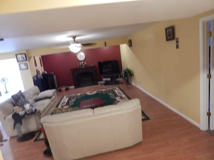 Spacious Flat Near Md Live Casino/mall & Bwi . - Glen Burnie, MD