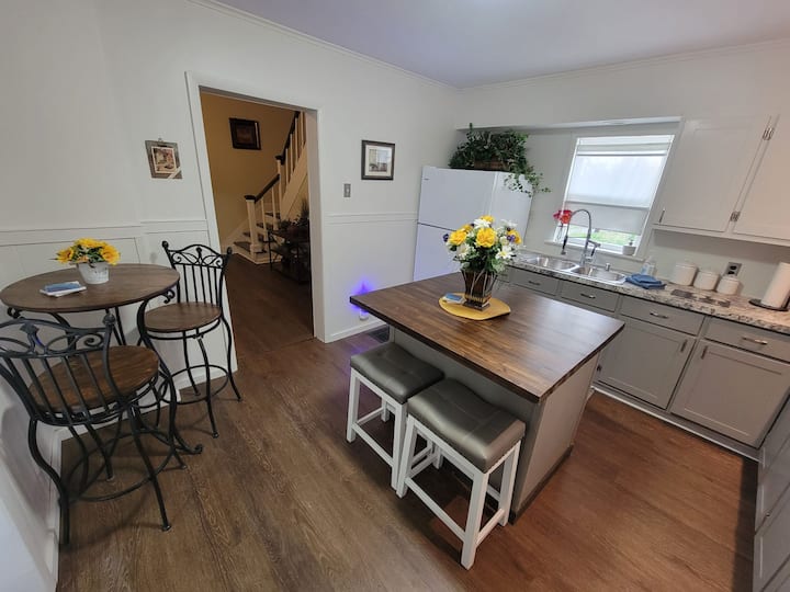 Charming Historic Home From 1901 - Saint Joseph, MO