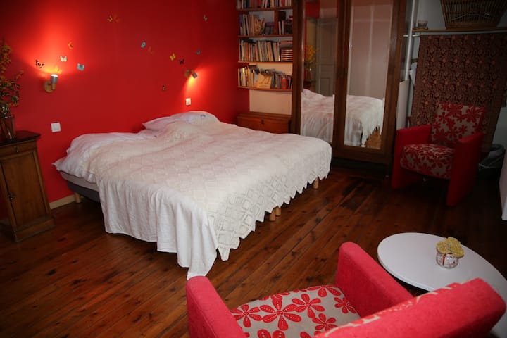 Chambre Violette De Lisa - Arras