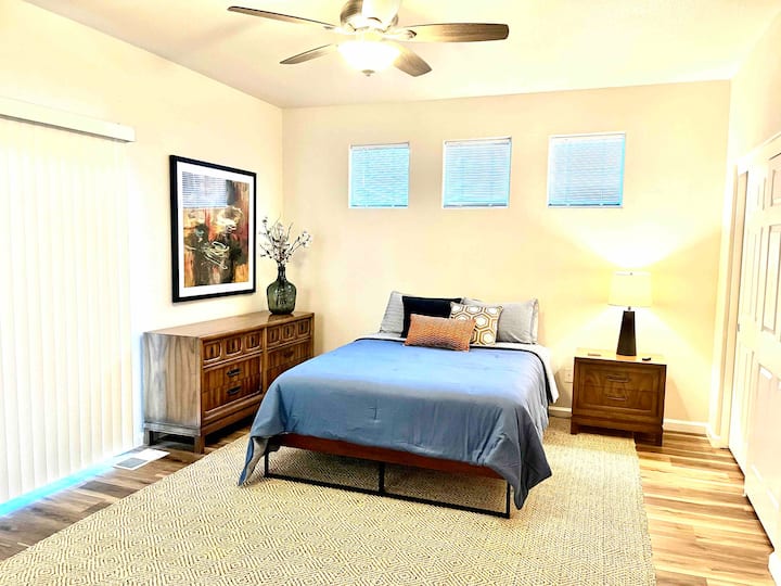 Large Master Suite With Private Bath And Patio - Santa Rosa, CA