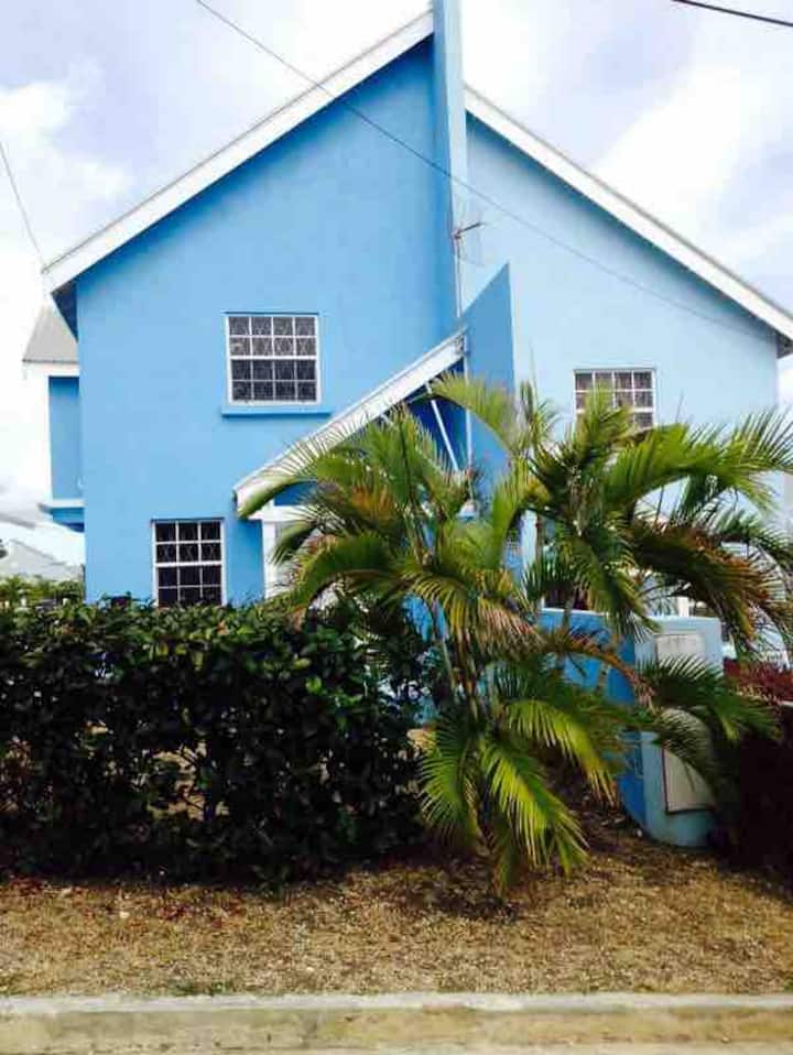 Modern Cozy Gorgeous Townhouse - Bridgetown, Barbados