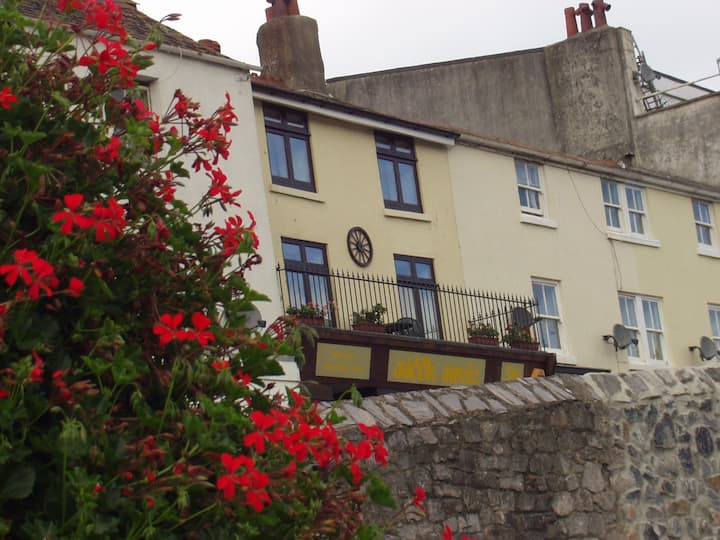 Upper Cottage, Brixham - Brixham