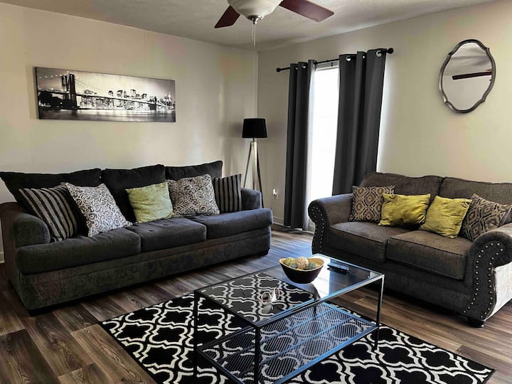 Cozy 3br /1 Ba Cottage On The Hill With Wifi - Jackson, MS