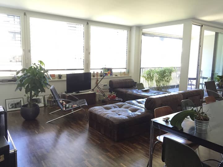 Comfy & Spacious Design Apartment - Ibis Aéroport Bâle Mulhouse