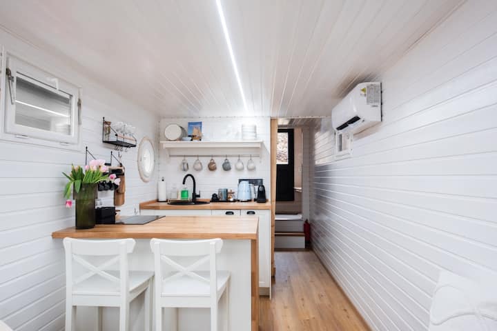 Juana Cozy, Town 10'walk, Parking Free, Ac, Views! - Praga