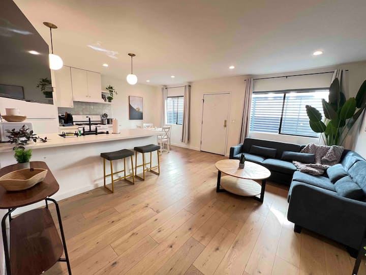 2 Bedroom Apt In Silver Lake - Los Angeles, CA