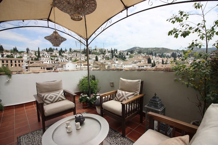 Terraza En El Albaicín A Los Pies De La Alhambra. - Granada