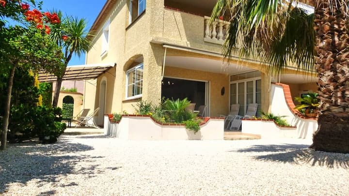 Ground Floor Very Nice Villa 200m Beach, Private Garden, Carport, Wifi, Quiet Area - Colliure