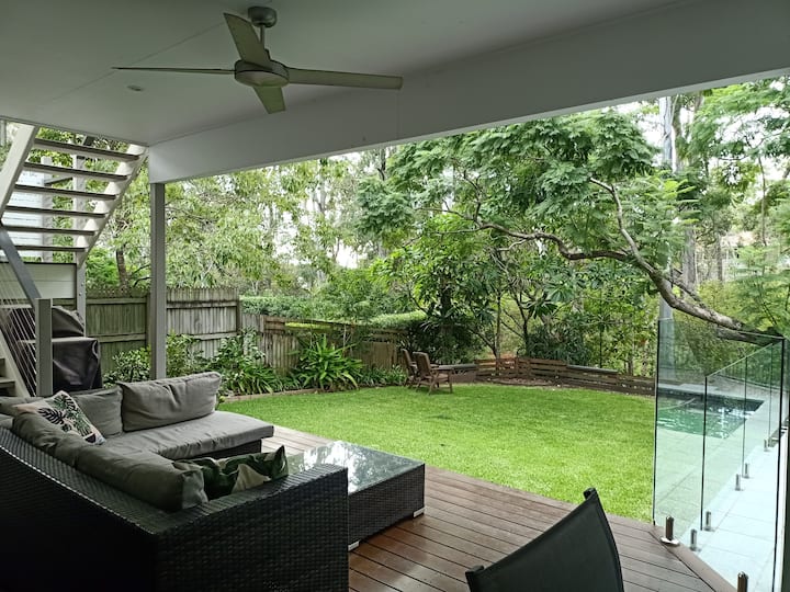 Heavenly 2 Bed Home Among The Gum Trees With Pool - Brisbane