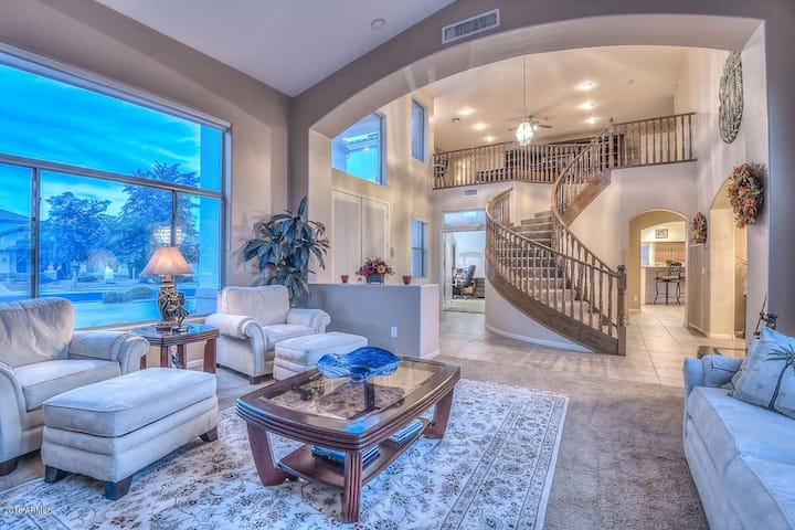 Awesome Large House With Fun Backyard - Goodyear, AZ