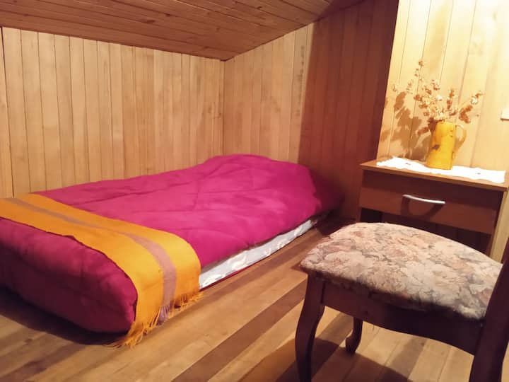 Cuarto Bajito En Casa Familiar - Puerto Varas