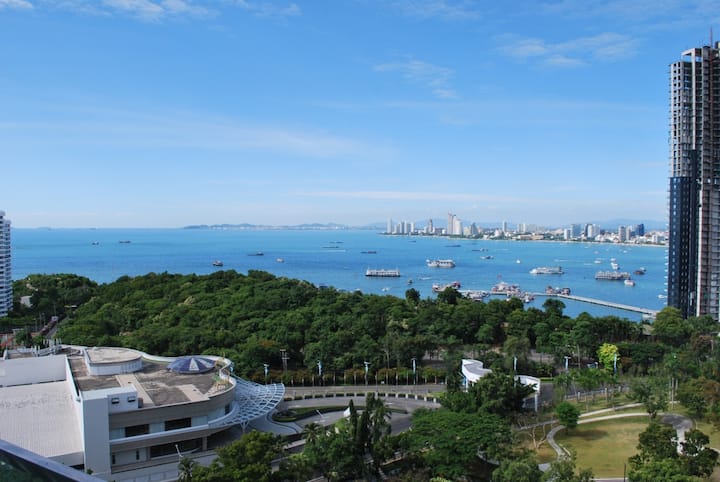 Amari Residence And Hotel, (2br) Pratumnak Hill. - Pattaya City