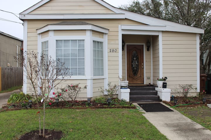 Bohnair A Lovely 4 Br/ 2 Ba Near Casinos & Beaches - Biloxi, MS