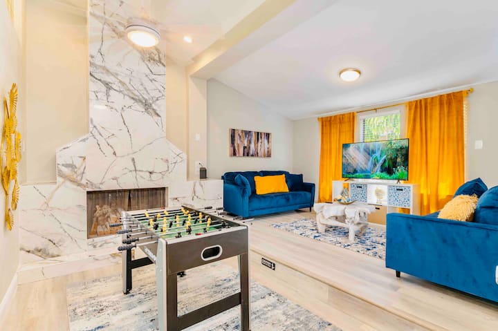 Luxe 3br | Near Beach | Free Parking | Patio Oasis - Pompano Beach, FL