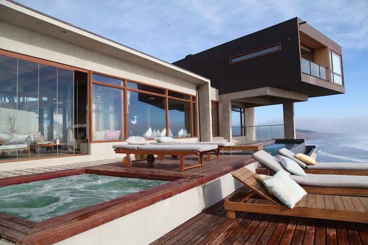 Casa Cliff. 6 Suites Con Acceso Propio A La Playa. - Pichilemu