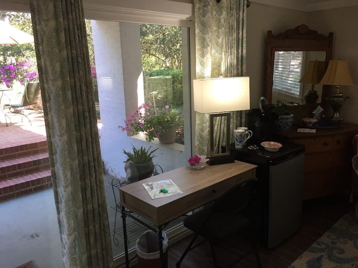 English Garden Oasis @ Midtown/close To Fsu/tmh - Tallahassee, FL