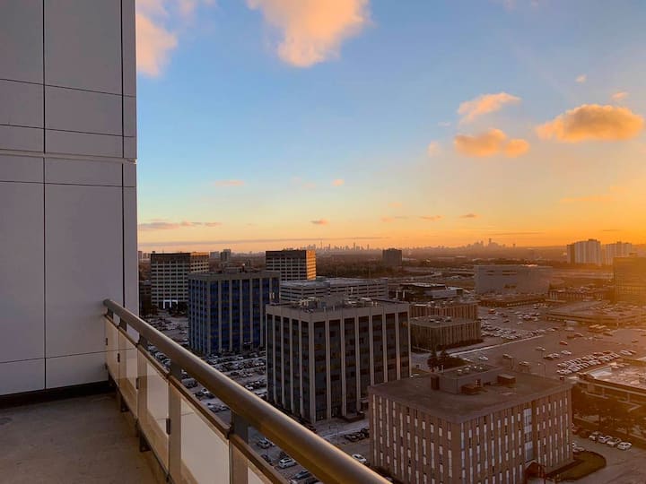 Toronto Modern 2b+2b Condo Fit 4,多倫多北约克市豪华公寓,可住4人 - Toronto