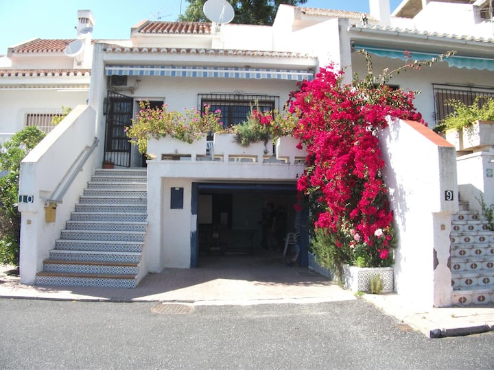 Casa Maracaibo, Ideal Location, Villa, Wifi, Pool - Costa Tropical