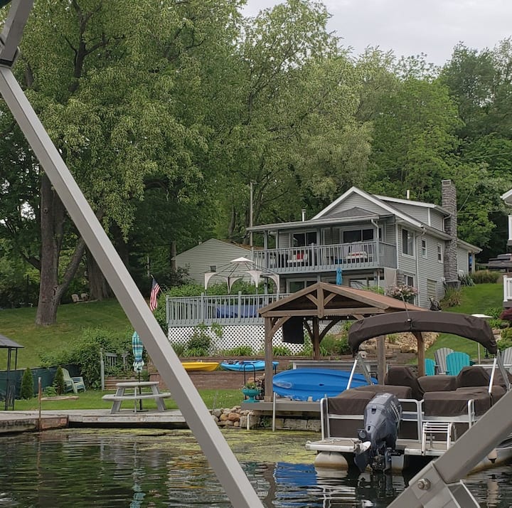 3-bedroom Lakefront Cottage With Private Dock - Portage Lakes, OH
