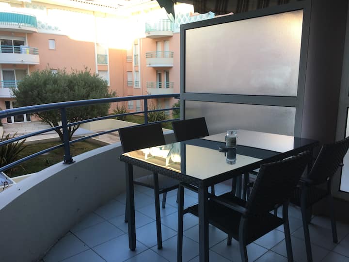 Studio Climatisé Pour 2 Personnes Sur Le Port - Fréjus