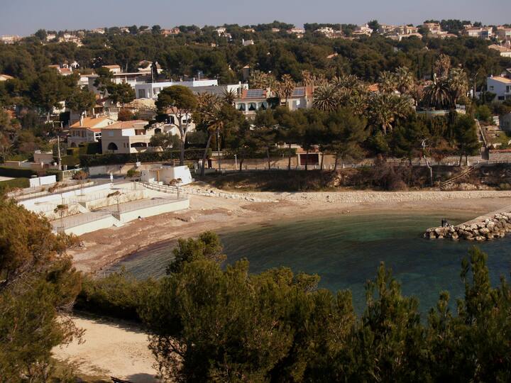 Calanque du Cap Rousset Holiday Rentals & Homes - France | Airbnb