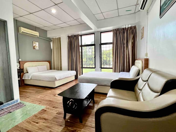 Family / Two Double Bed Room - Penang