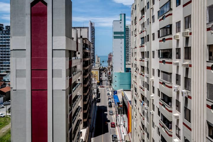 Amplo Apartamento 1 Dormitório, Centro Da Cidade - Balneário Camboriú