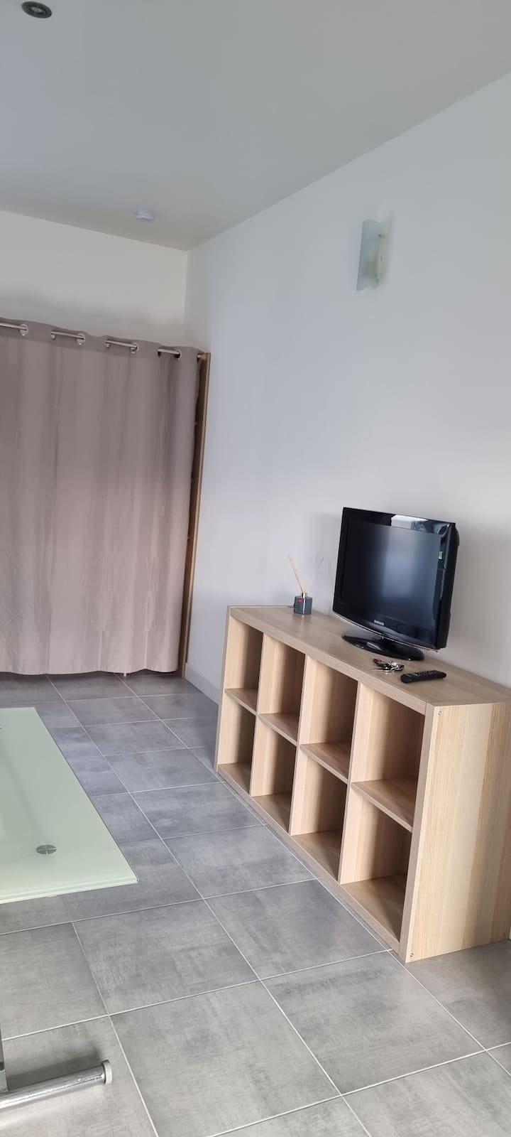 Nous Sommes Laure Et Raphaël Et Nous Sommes Ravis De Pouvoir Vous Accueillir Dans Notre Joli Studio Refait à Neuf Et Totalement éQuipé. - Villiers-sur-Orge