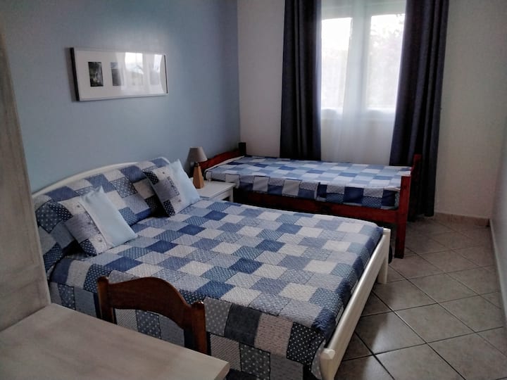 Chambre 4 Spacieuse Au Maïdo (3 Personnes) - Saint-Gilles les Bains