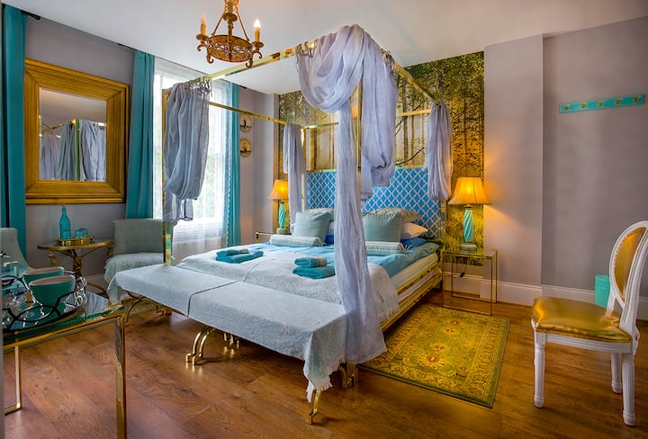 Executive St Petersburg Room With A 4-poster Bed - Nottingham