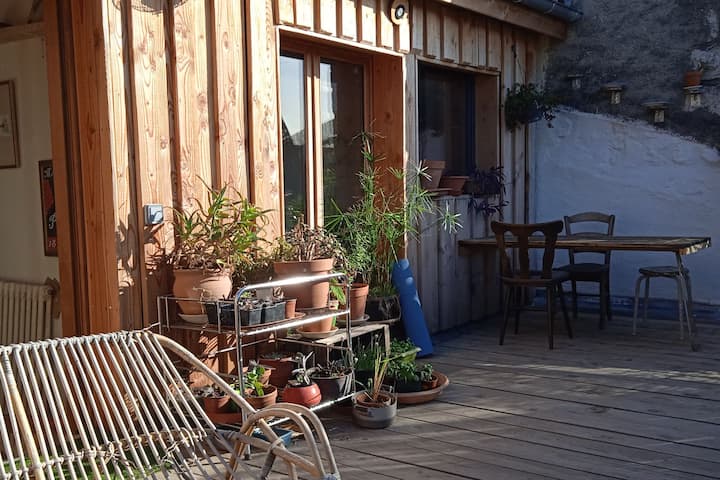Maison De Ville Avec Grand Toit Terrasse - Die